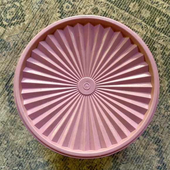 Tupperware | Kitchen | Tupperware Vintage Pink Canisters With Lid ...